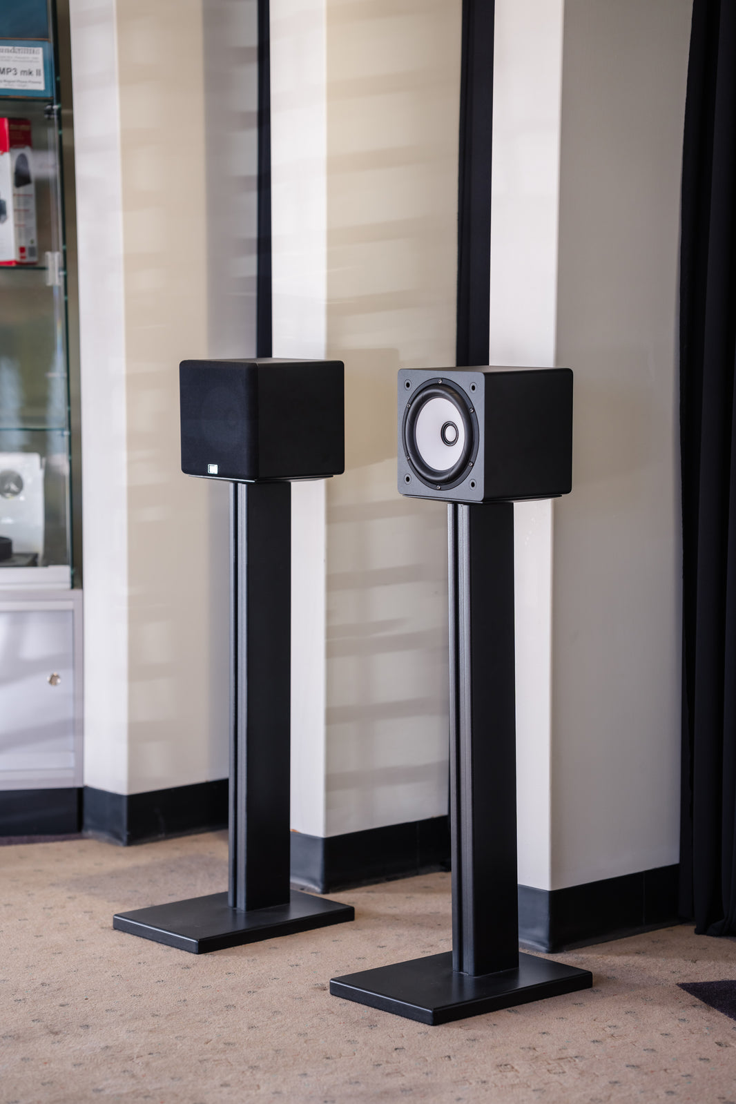 VAF Research Adelaide | Award Winning Bookshelf Speakers